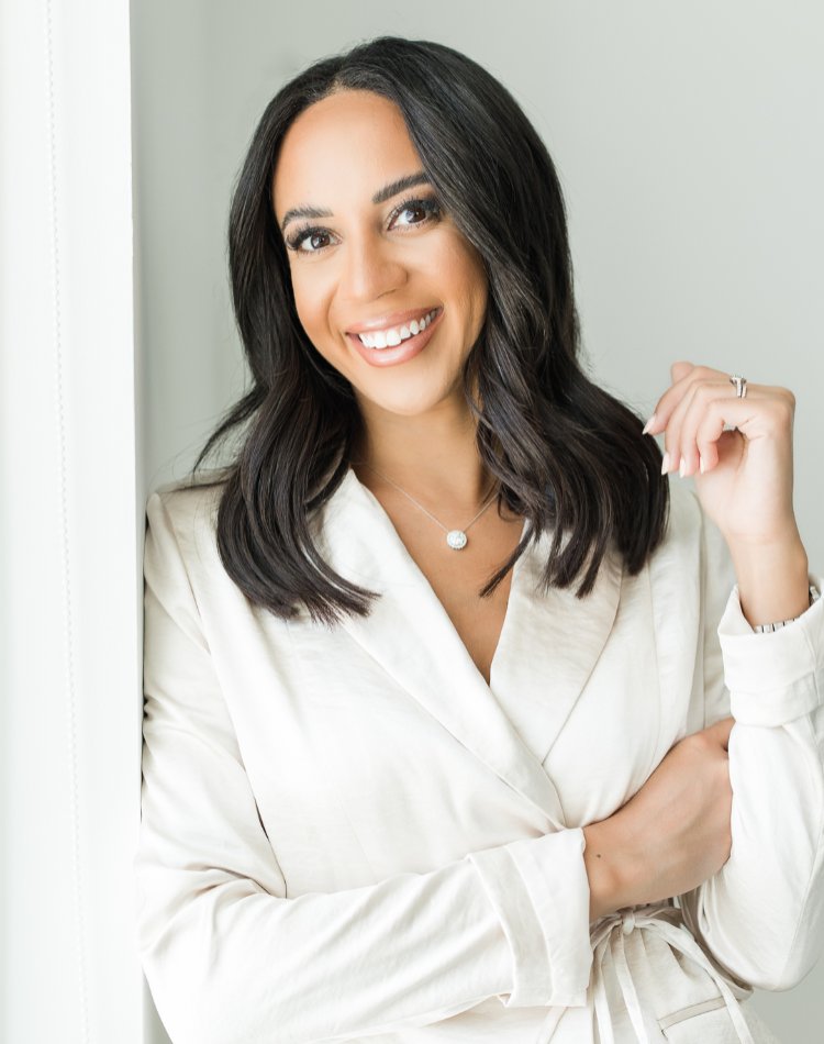 Carley Pina | The Maya Vander Group